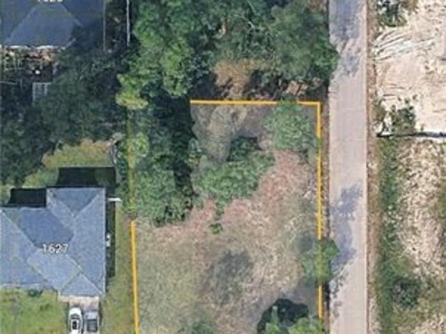 1631 NE 35th St, Cape Coral, FL 33909