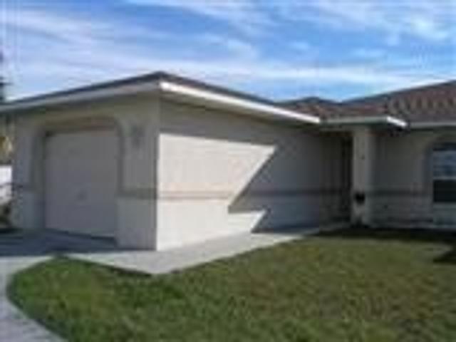 Cape Coral Pkwy W, Cape Coral, FL 33914