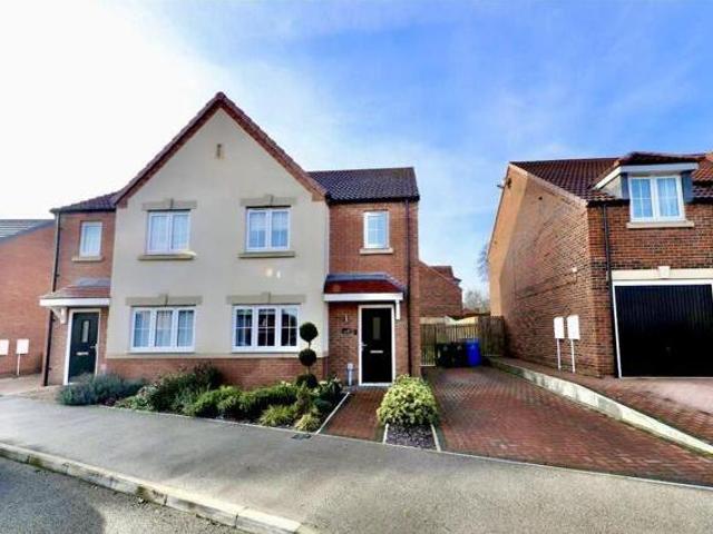 Cape Drive, Anlaby, 3 Bedroom Semi detached