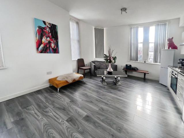 Cape Hill, Smethwick B66, 1 bed flat to rent, £800 pcm | PrimeLocation