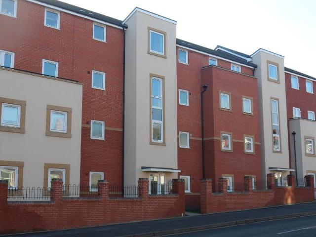 Cape Hill, Smethwick B66, 2 bed flat to rent, £950 pcm | PrimeLocation