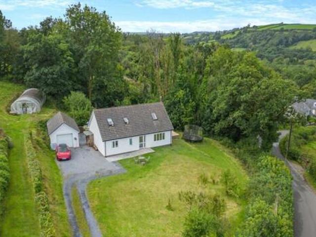 Capel Isaac, Llandeilo, 4 Bedroom Detached