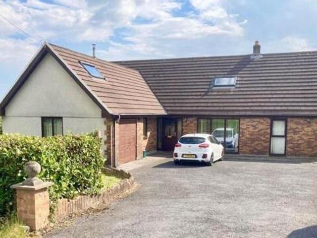 Capel Seion Road, Drefach, 4 Bedroom Detached
