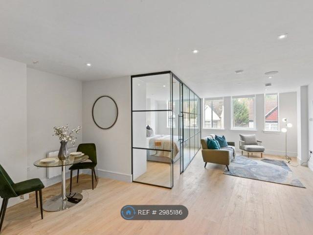 Capella Court, Purley CR8, 1 bed flat to rent, £1,400 pcm | PrimeLocation