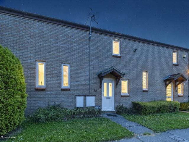 Capian Walk, Two Mile Ash, Milton. 1 bed terraced house to rent £1,195 pcm £276 pw