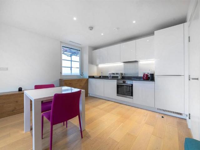 Capitol Way, London NW9 1 bed flat to rent £1,750 pcm £404 pw