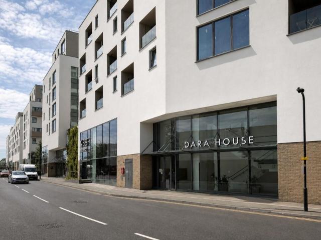 Capitol Way, London, NW9 2 bed apartment to rent £2,000 pcm £462 pw