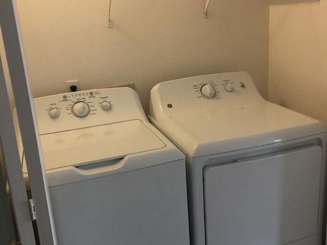 Capitola Commons 2 Bedroom Apartment for Rent at 10706 Sw Capitol Hwy, Portland, OR 97219 West Portland Park