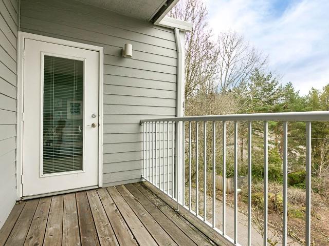 Capitola Commons 2 Bedroom Apartment for Rent at 10706 Sw Capitol Hwy, Portland, OR 97219 West Portland Park