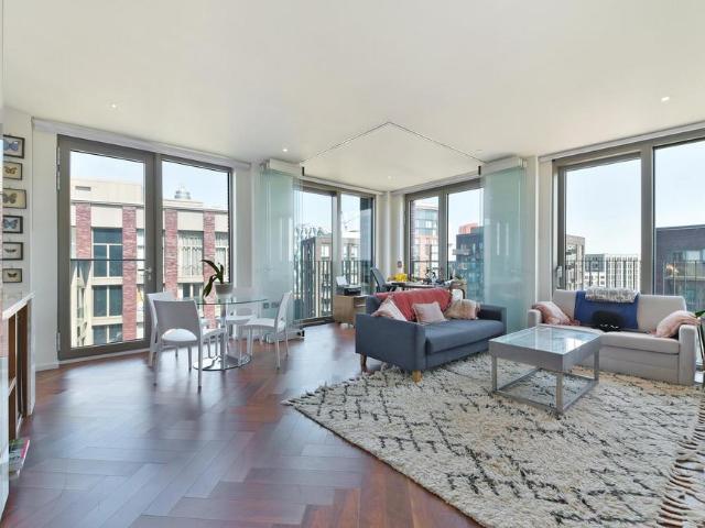 Capital Building, Embassy Gardens. 1 bed apartment to rent £3,549 pcm £819 pw