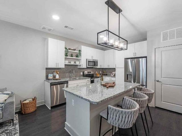 Capital Collective Luxury Apartments 1 Bedroom Apartment for Rent at 401 E Oglethorpe Ave, Savannah, GA 31401 Downtown Savannah