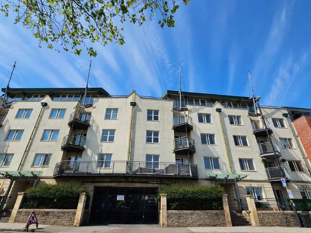 Capital Edge, Bristol BS8, 2 bed flat to rent, £1,700 pcm | PrimeLocation