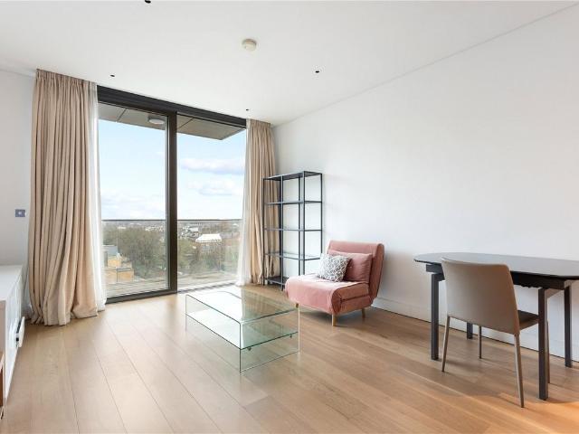 Capital House, 4 Plaza Gardens, London SW15, 1 bed flat to rent, £2,250 pcm | PrimeLocation
