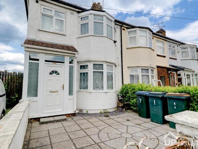 Capmartin Road, Coventry 3 bed end of terrace house to rent £1,075 pcm £248 pw