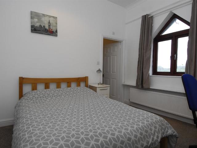 Caprera Place, Plymouth PL4, 5 bed property to rent, £615 pcm | PrimeLocation