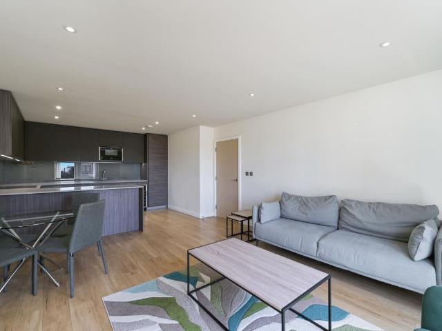 Capri House, Beaufort Sqaure, Colindale NW9, 2 bed flat to rent, £2,200 pcm | PrimeLocation