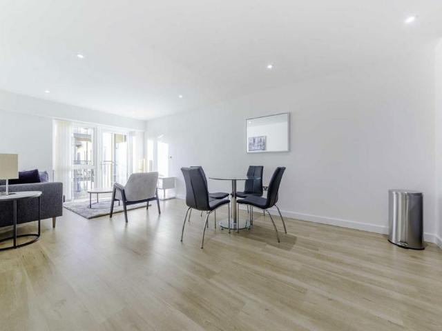 Capri House, London NW9 2 bed flat to rent £2,350 pcm £542 pw