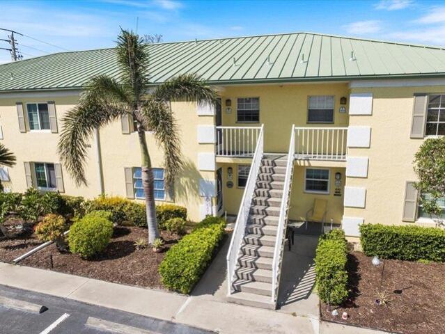 Capri Isles Blvd Apt,venice, Condo For Sale