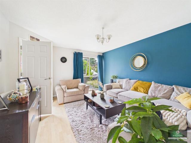 Capsey Road, Ifield West