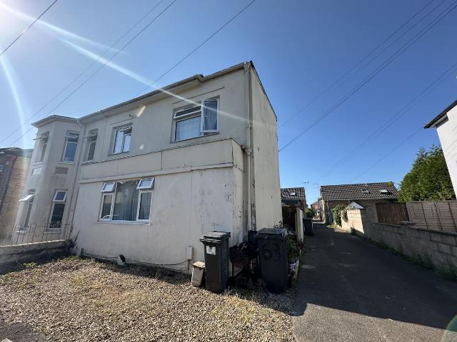 Capstone Road, Bournemouth BH8, 4 bed property to rent, £1,650 pcm | PrimeLocation