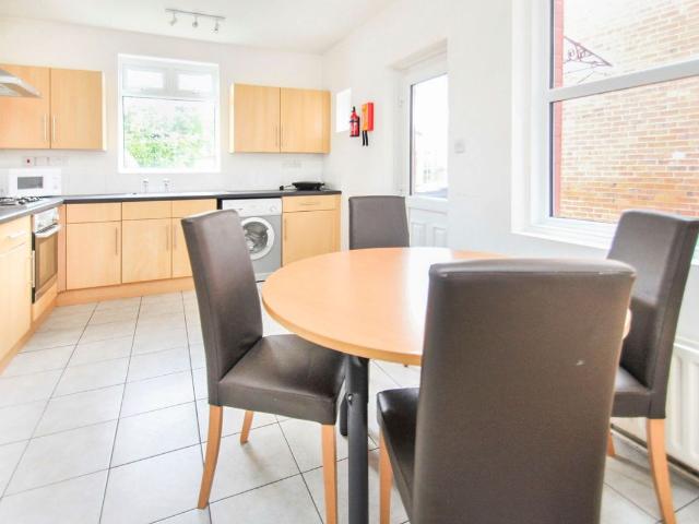 Capstone Road, Bournemouth BH8, 4 bed property to rent, £2,000 pcm | PrimeLocation
