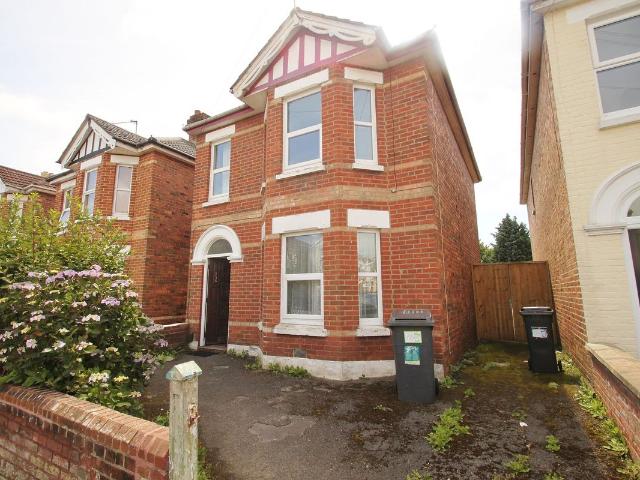 Capstone Road, Bournemouth BH8, 4 bed property to rent, £2,100 pcm | PrimeLocation