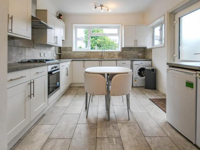 Capstone Road, Bournemouth BH8 4 bed property to rent £2,400 pcm £554 pw
