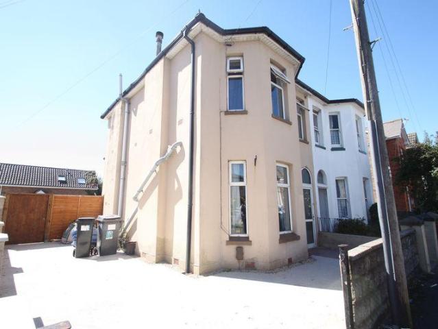 Capstone Road, Bournemouth BH8 4 bed semi detached house to rent £2,450 pcm £565 pw