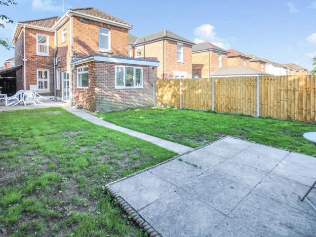 Capstone Road, Bournemouth BH8, 6 bed property to rent, £3,480 pcm | PrimeLocation
