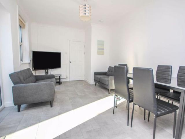 Capstone Road, Bournemouth, BH8