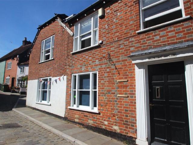 Capstan House, High Street, Hamble. 2 bed apartment to rent £1,195 pcm £276 pw