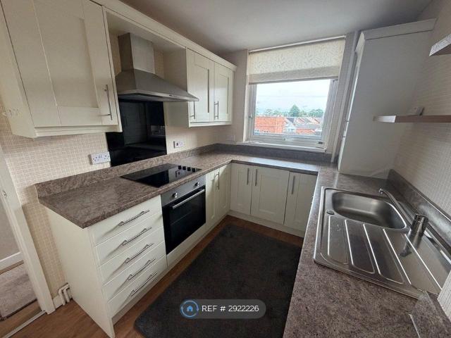 Capstan Road, Hull HU6, 2 bed flat to rent, £625 pcm | PrimeLocation