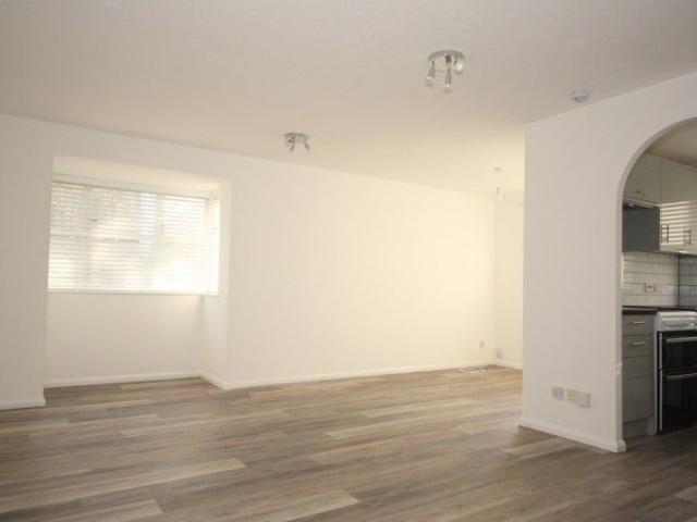Capstans Wharf, Woking
