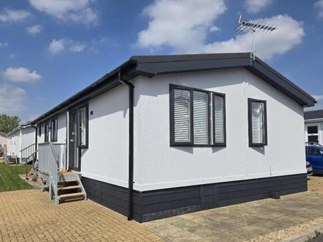 Carterton Mobile Home Park, Carterton, 2 Bedroom Park