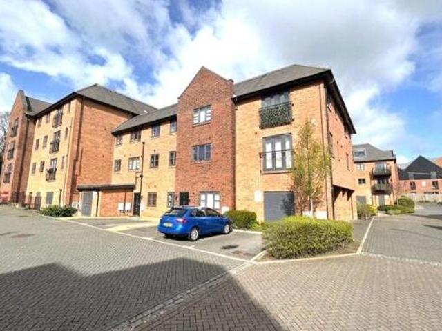 Carter Court, Hook, 1 Bedroom Flat