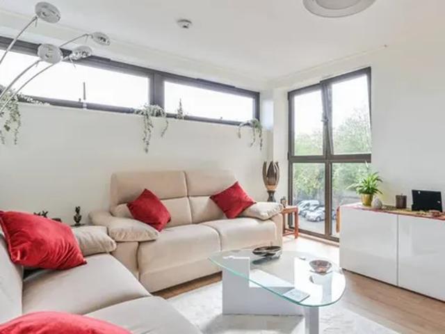 Carter House, 33 Petergate, London, SW11 2UB, United Kingdom | 1 bed apartment for rent #122785714 | Rentberry