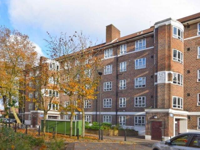 Carteret House, White City Estate, London W12, 3 bed flat to rent, £2,500 pcm | PrimeLocation