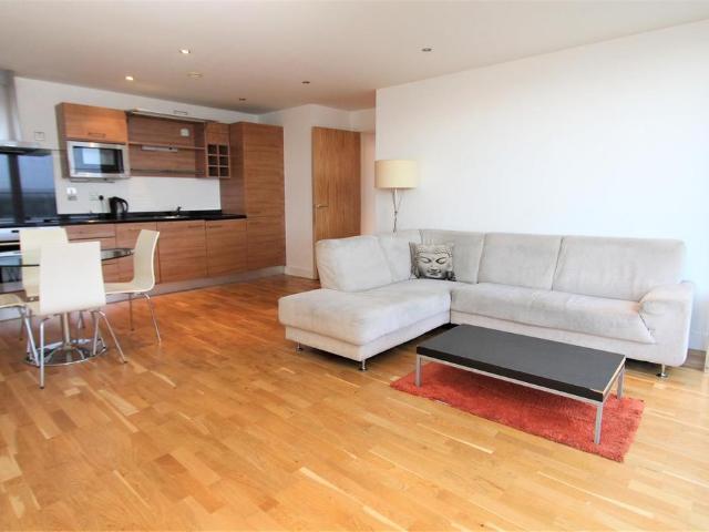 Cartier House Dock Leeds, Leeds, LS10 2 bed flat to rent £1,395 pcm £322 pw