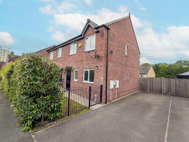 Cartmell Drive, Leeds LS15, 3 bed property to rent, £1,400 pcm | PrimeLocation