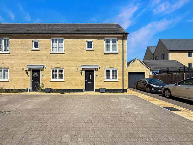 Cartwright Close, Huntingdon PE28 2 bed end of terrace house to rent £1,375 pcm £317 pw