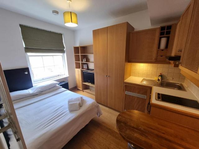 Cartwright Gardens, Bloomsbury, WC1H Studio to rent £2,167 pcm £500 pw