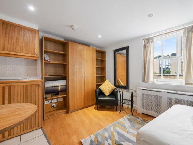 Cartwright Gardens, Bloomsbury WC1H, Studio to rent, £2,383 pcm | PrimeLocation