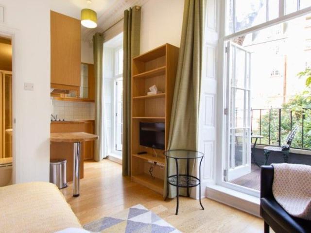 Cartwright Gardens, Bloomsbury, WC1H 9EH, London