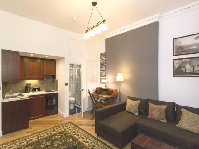 Cartwright Gardens, Bloomsbury, London WC1H, Studio to rent, £2,860 pcm | PrimeLocation