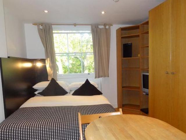 Cartwright Gardens, Bloomsbury, Studio Flat For