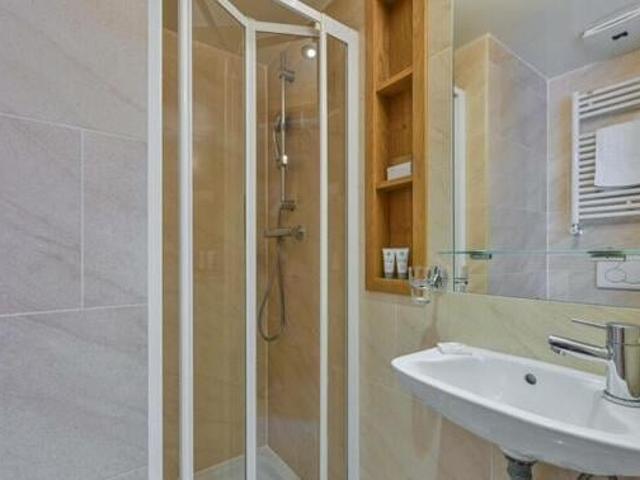 Cartwright Gardens, Bloomsbury, Studio Flat For
