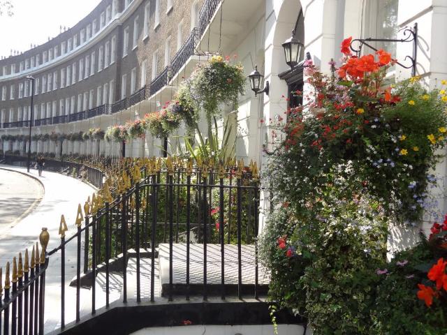 Cartwright Gardens, Bloomsbury. Studio to rent £2,167 pcm £500 pw