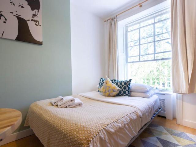 Cartwright Gardens, Bloomsbury. Studio to rent £2,167 pcm £500 pw