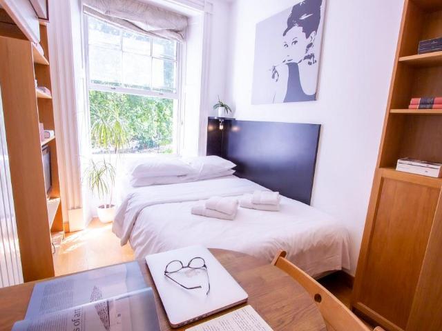 Cartwright Gardens, Bloomsbury. Studio to rent £2,167 pcm £500 pw
