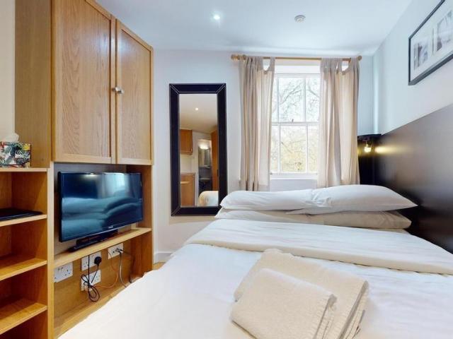 Cartwright Gardens, London WC1H 1 bed flat to rent £2,145 pcm £495 pw